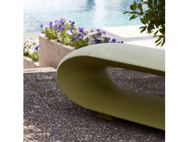 LOOP MOLESKIN garden bench By Serralunga
