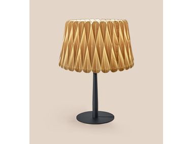 LOLA Lámpara de mesa hecha a mano de chapada en madera y metal By LZF ...