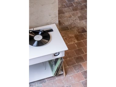 LX X TURNTABLE OAK Speaker By La Boite concept