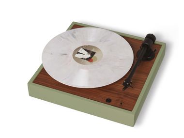 SQUARE SOFT GREEN WALNUT Portable walnut record player By La Boite concept