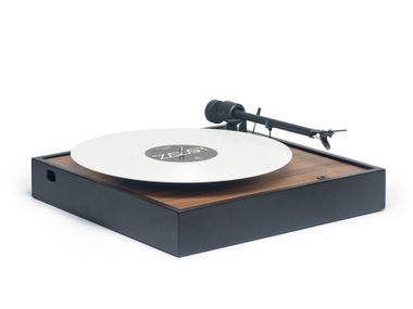 SQUARE WALNUT Record player By La Boite concept