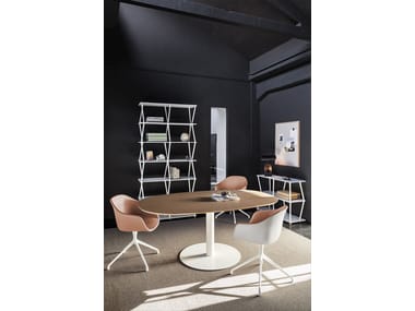 RONDÒ Tavolo ovale per contract By Lapalma | design Romano Marcato