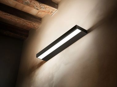 REGOLO DOUBLE EMISSION LED aluminium wall lamp By Linea Light Group