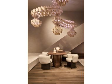 BISOU Tavolo By Linteloo