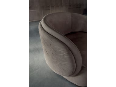 COCOON Armchair By Longhi