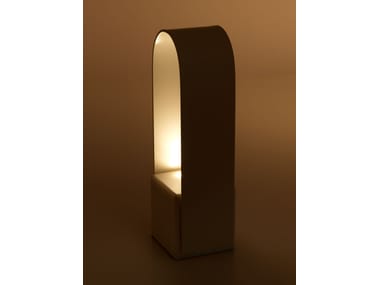 LOOP Table lamp By Lumere