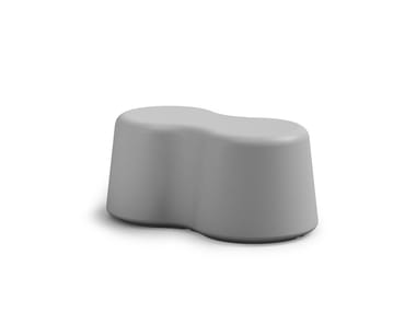 PEANUTS Polyethylene garden bench By Lyxo Design | design Simone Micheli