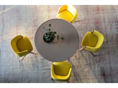 MAFALDA Upholstered chair with armrests By Moroso | design Patricia ...