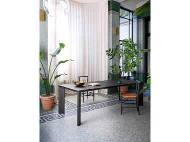 MANERO Table By Miniforms | design Paolo Cappello