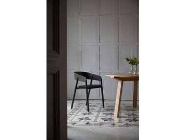 MAVA WOOD Chair By Punt | design Stephanie Jasny