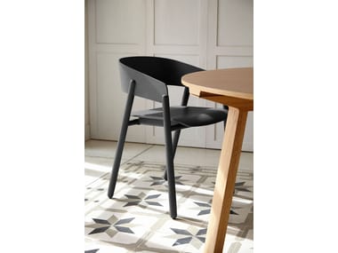 MAVA WOOD Chair By Punt | design Stephanie Jasny