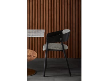 MAVA chair By Punt design Stephanie Jasny