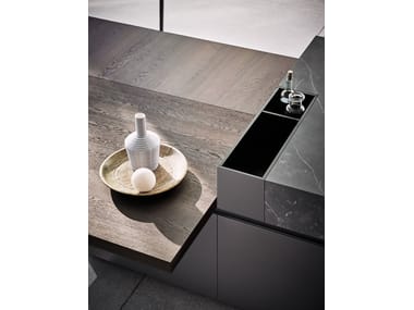 Oak fitted kitchen with island MAXIMA 2.2 - PEACEFUL WILDERNESS By Cesar