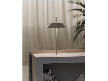 LED polycarbonate table lamp MAYFAIR MINI By Vibia design Diego Fortunato
