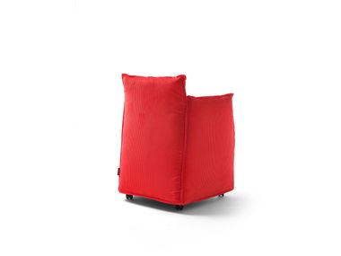 MEDVEN Velvet easy chair with armrests By EPÒNIMO | design Alberto Colzani