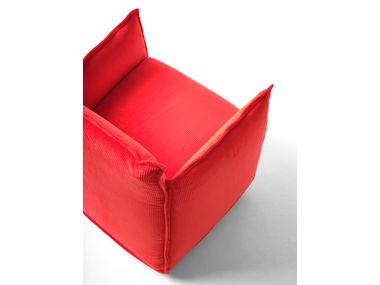 MEDVEN Velvet easy chair with armrests By EPÒNIMO | design Alberto Colzani