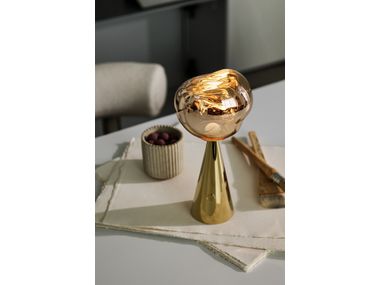 MELT Cordless LED table lamp By Tom Dixon | design Tom Dixon