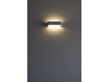 METOO LED aluminium outdoor wall lamp By DIOMEDE