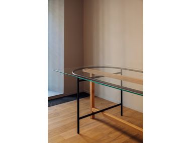 MIMICO Table ovale à manger en bois By Crassevig | design ITCH