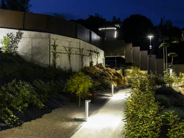 MIMIK 10 POST LED bollard light By PERFORMANCE iN LIGHTING