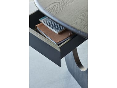 CALA Writing desk By MORE