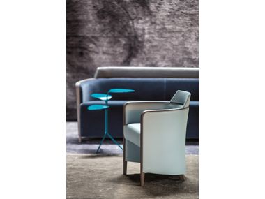 Tavolino in acciaio MORNING GLORY By Moroso design Marc Thorpe