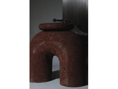 NEOLITHIC THINKER Taburete By MOVIMENTO