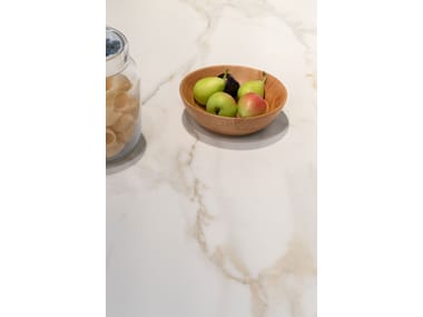 CALACATTA ROMA Neolith wall/floor tiles with marble effect By NEOLITH