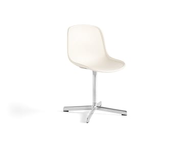 NEU 10 椅子 By Hay