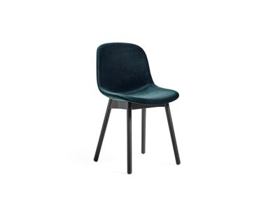 NEU 13 | Upholstered chair By Hay