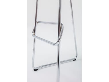 NEW SCHOOL Sled base high plywood stool with armrests By MDD