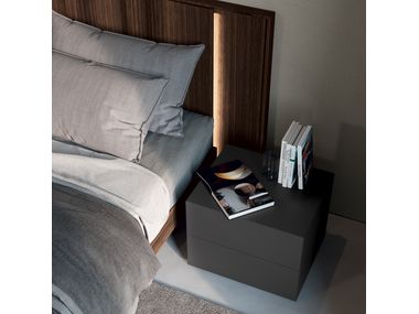 Conjunto dormitorio de aglomerado ennoblecido NOTTE. / 01 By Febal Casa