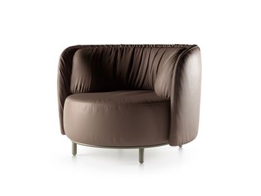 WAVE Leather armchair with armrests By Natuzzi Italia | design Nika Zupanc