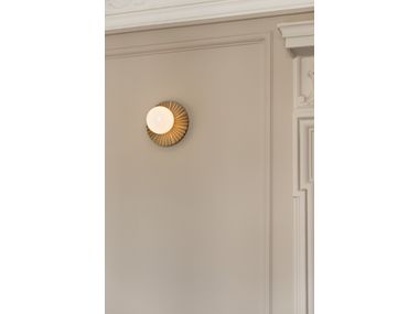 LIILA MUUSE Blown glass ceiling lamp / wall lamp By Nuura