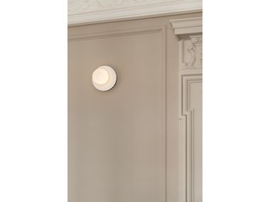 LIILA MUUSE Blown glass ceiling lamp / wall lamp By Nuura