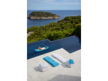 LLIT OUT Floating lounge By OGO