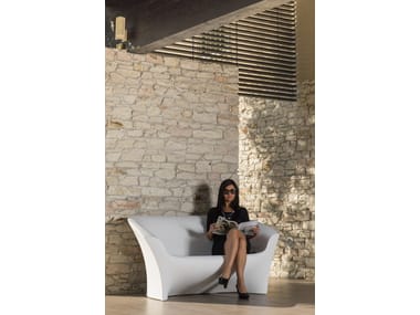 OHLA Polyethylene garden sofa By Plust