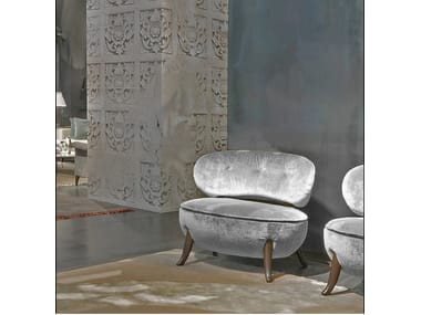 OLEANDRA Tufted velvet easy chair By Bodema | design Giuseppe Manzoni