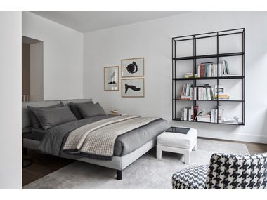 OLIVER 床 By Meridiani | design Andrea Parisio