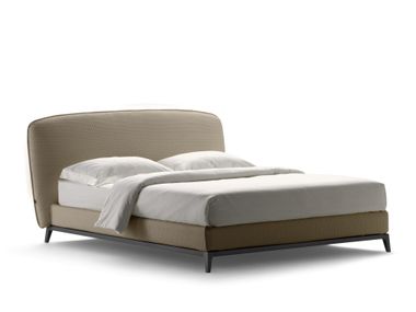 OLIVIER | Fabric bed By Flou