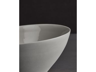 ONDA Porcelain serving bowl By Society Limonta | design Beatrice Rossetti