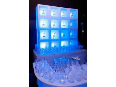 OPEN CUBE Wall cabinet By SLIDE