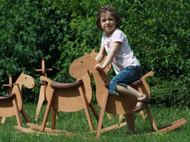 PARIPA | Rocking horse By sixay furniture design László Szikszai