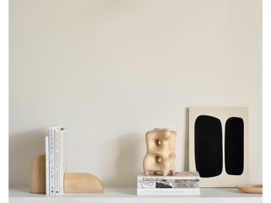 PI Bookends in sycamore By Ethnicraft