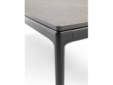 PICO OUTDOOR Table rectangulaire en pierre By Flexform