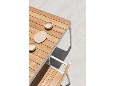 PLAY Square teak garden table By Ethimo