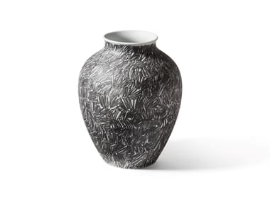 POST SCRIPTUM Round porcelain vase By Cassina | design Formafantasma