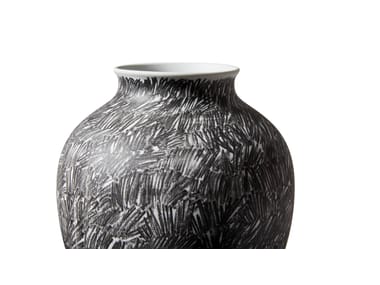 POST SCRIPTUM Round porcelain vase By Cassina | design Formafantasma