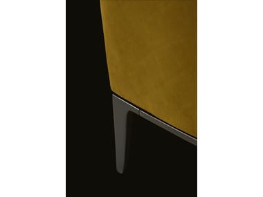 GENTLEMAN SINGLE Armchair By Poliform