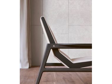 IPANEMA Leather armchair with armrests By Poliform | design Jean-Marie ...